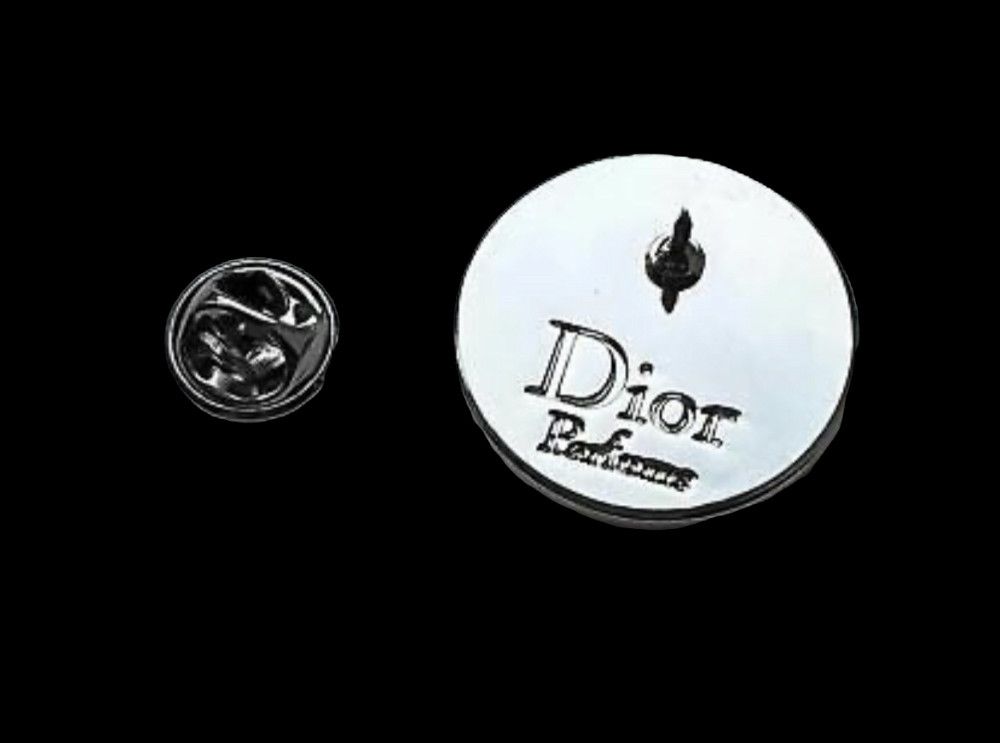 Dior 💥DIOR PIn Brooch Badge Beauty Exclusive 4 Pin's Set | Grailed