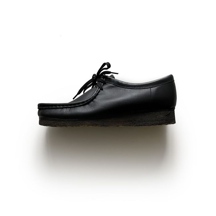 Clarks Wallabee Low (Black Leather) | Grailed