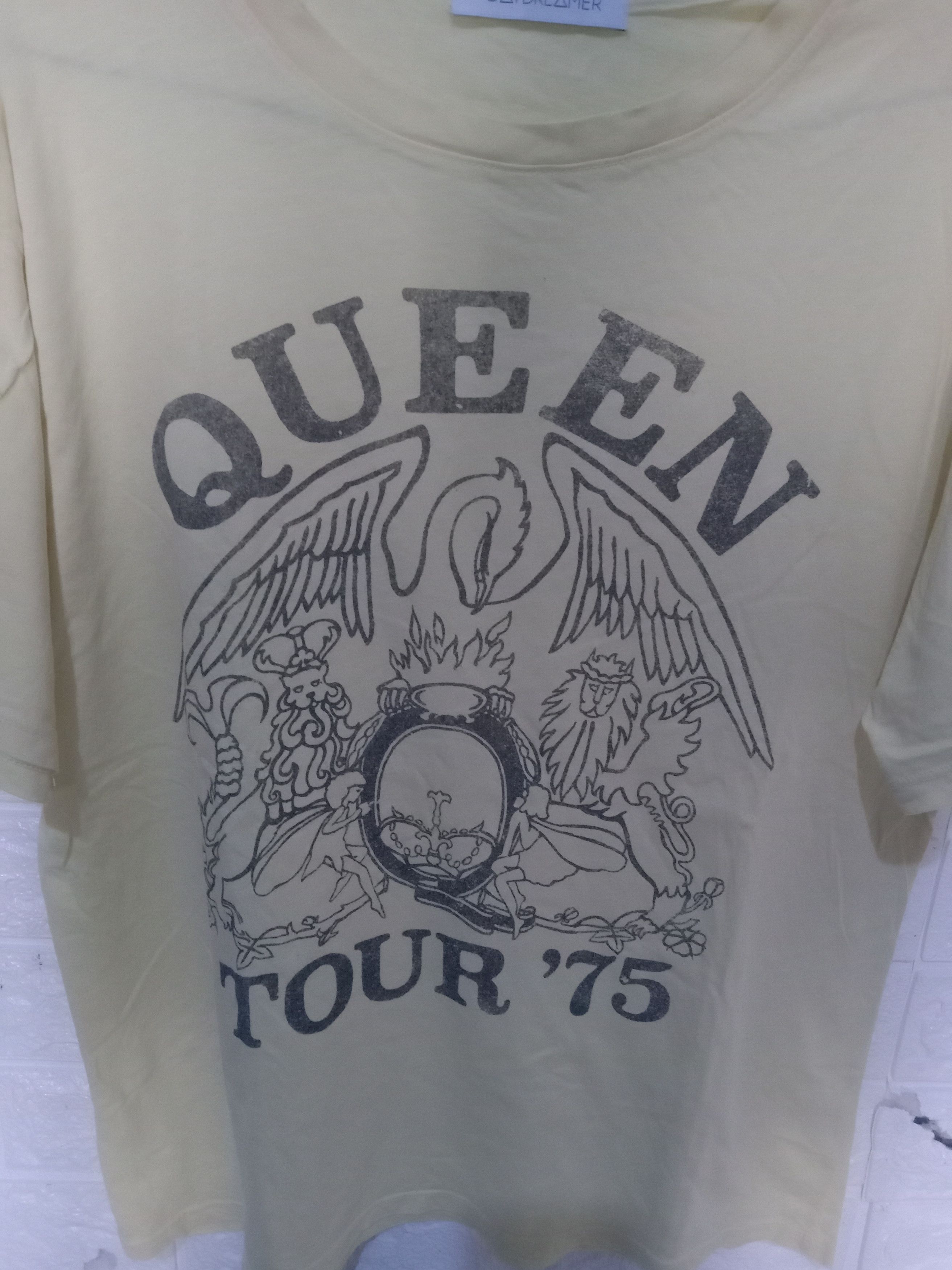 Daydreamer Daydreamer Queen official merch | Grailed