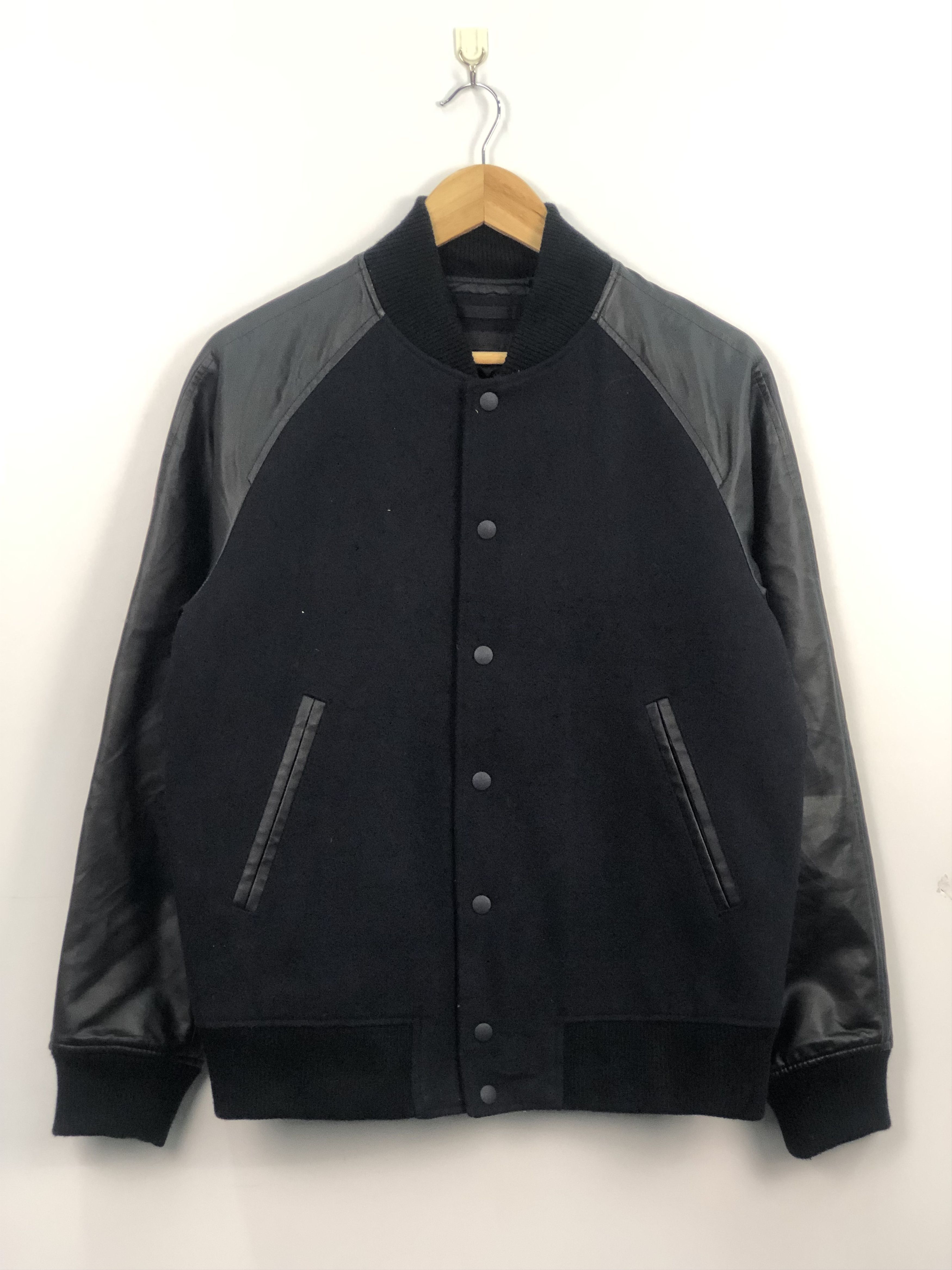 Japanese Brand × Uniqlo Uniqlo Varsity Jacket Syntetic Leather Sleeve ...