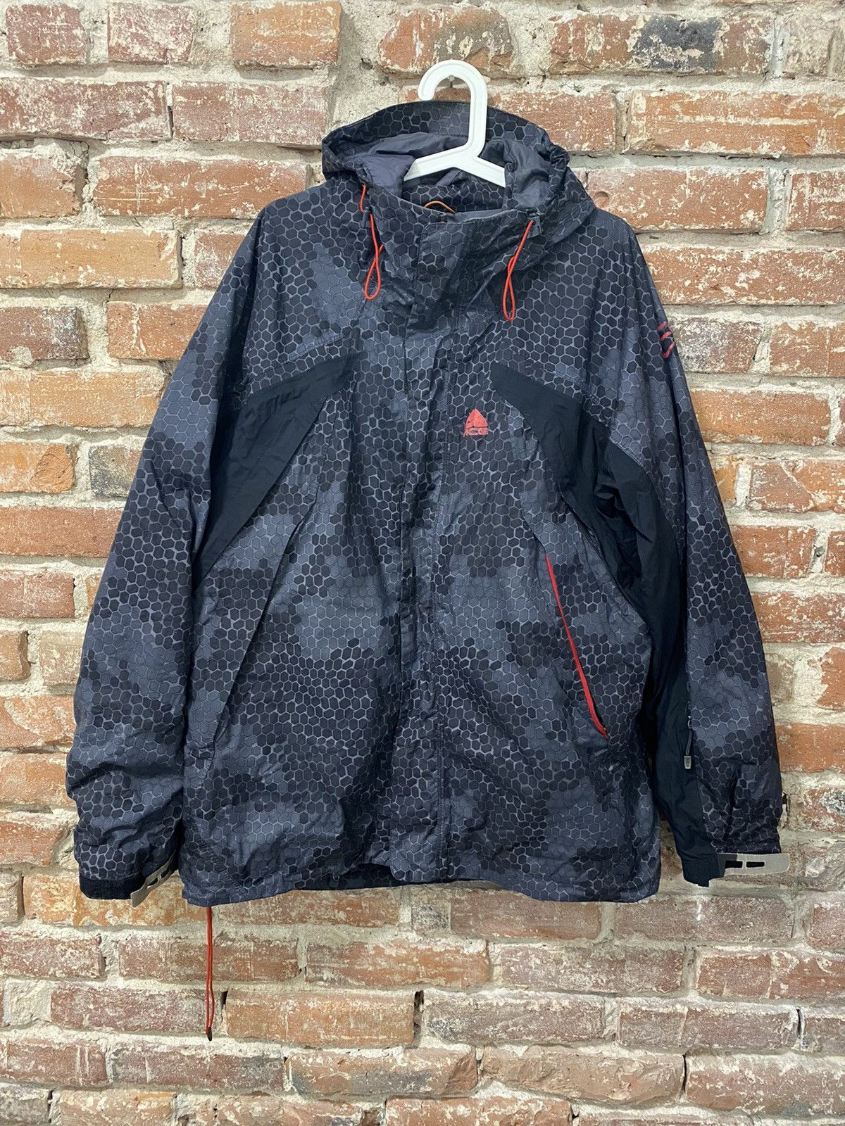 Nike ACG × Sportswear × Vintage Nike acg vintage 00s jacket, (problem with membrane) | Grailed