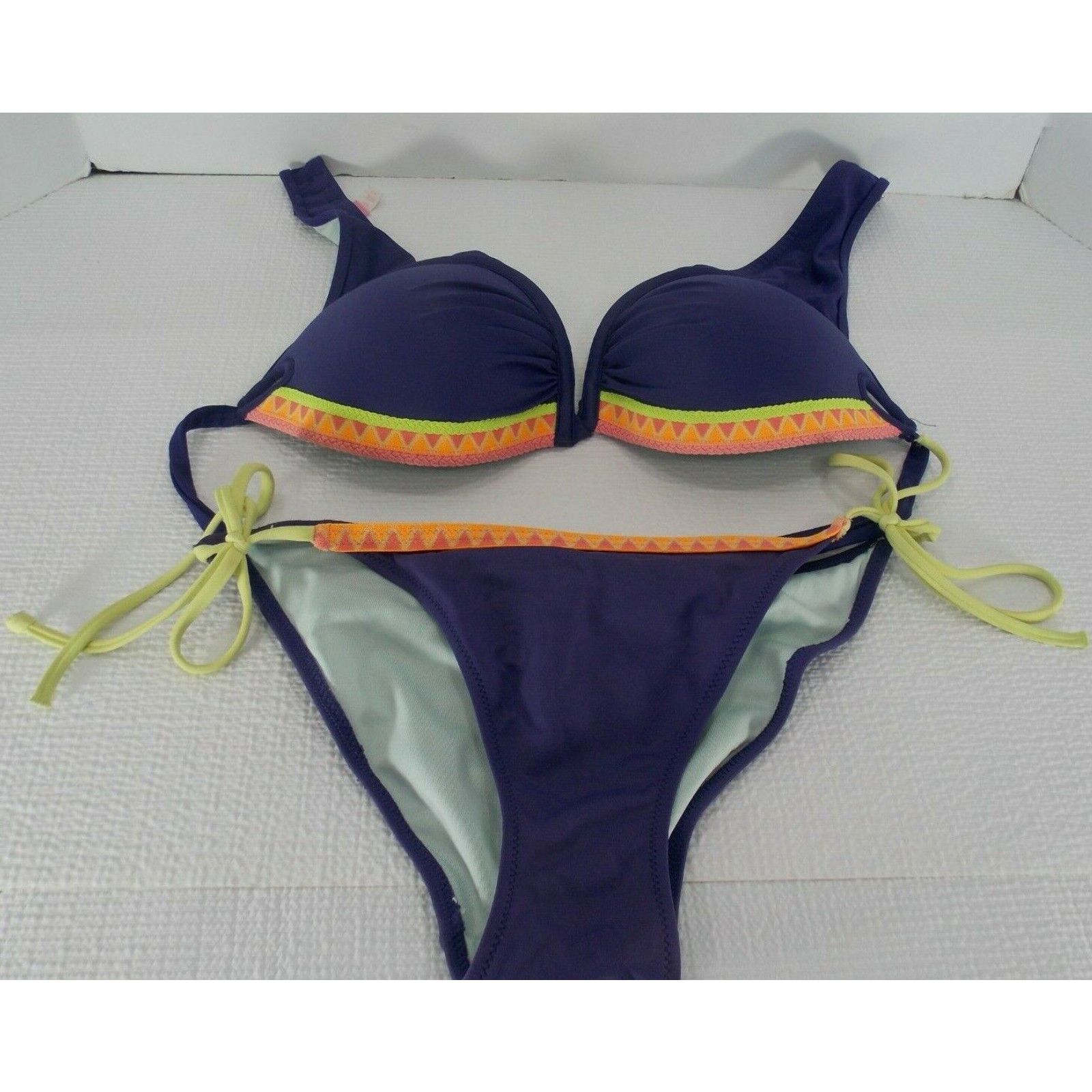 Victoria's Secret Victoria Secret Bombshell Push Up Swimsuit Top 34D ...