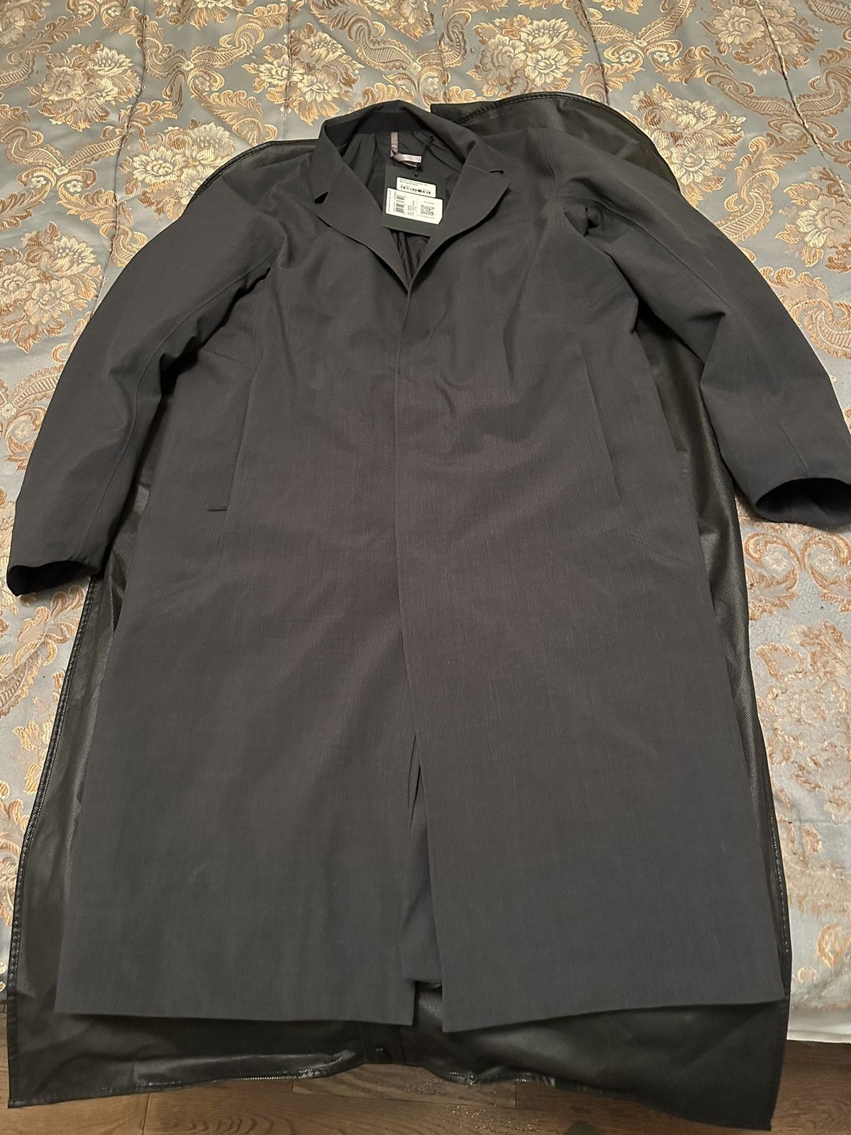 Veilance LENAN INSULATED TECH WOOL TOPCOAT | Grailed
