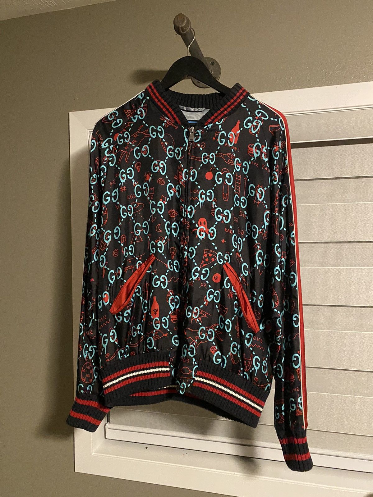 Gucci Gucci Ghost Graffiti Drip Silk Bomber | Grailed