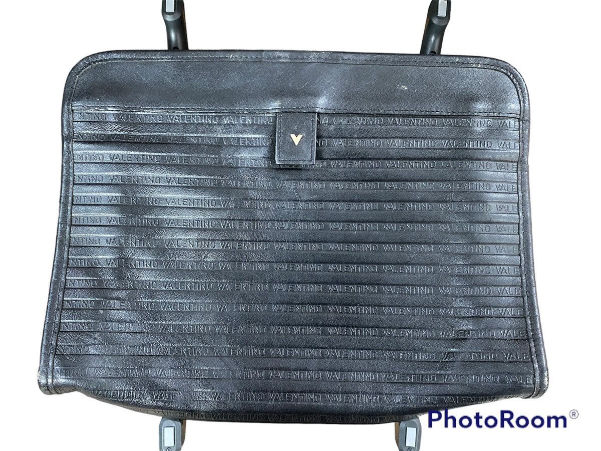 Valentino Archival Vintage Valentino Spell Out Iconic V Logo Clutch ...