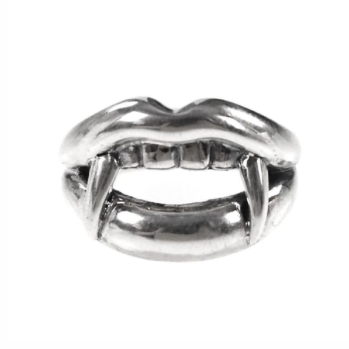 Yohji Yamamoto YOHJI YAMAMOTO Silver Vampire Fang Ring | Grailed