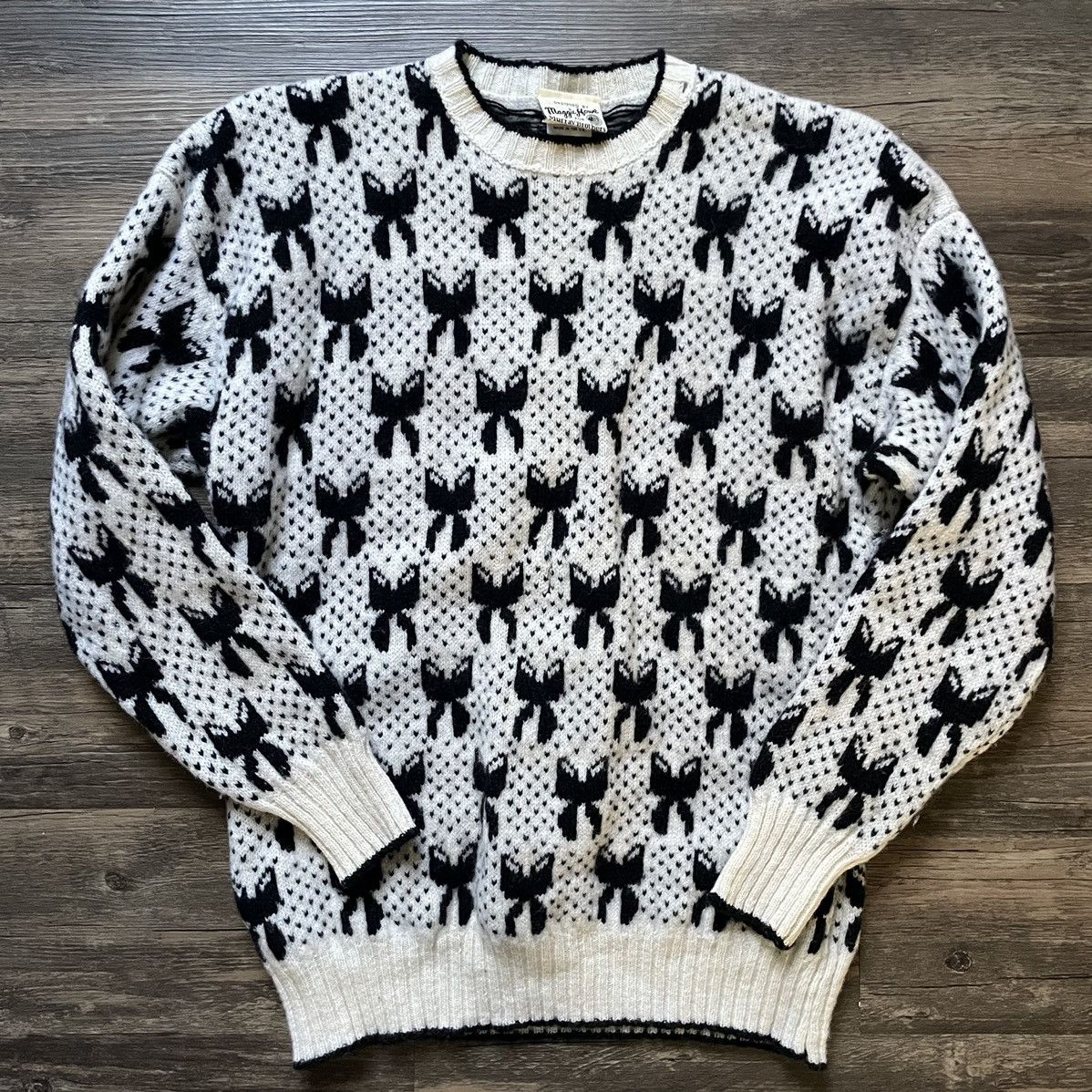 Vintage Vintage 1980s Maggie Howe Pure Wool Hair Bow Sweater Small ...