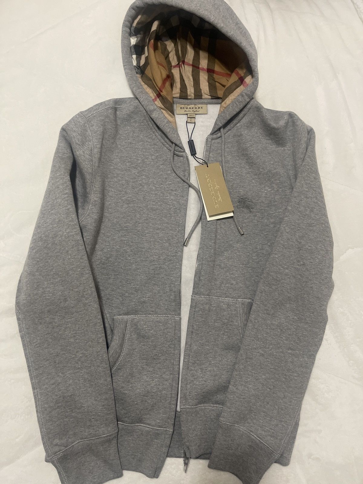 Burberry pale grey mela | Grailed