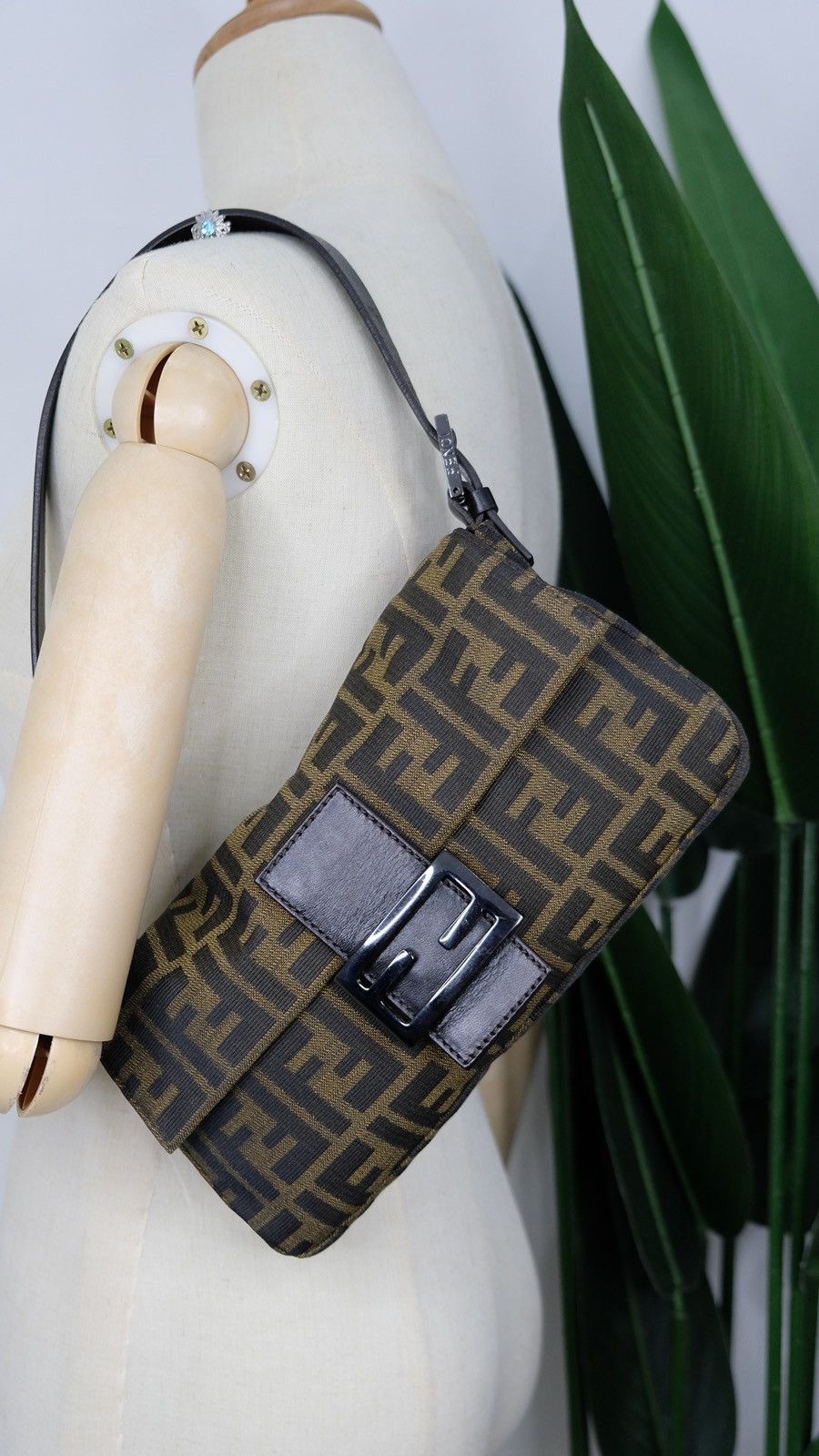 Fendi Authentic vintage Fendi baguette handbag. | Grailed