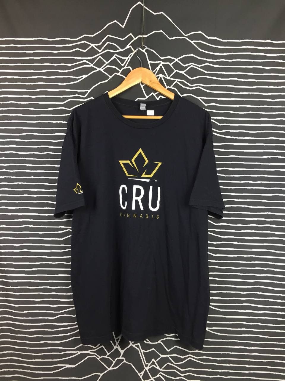 Archival Clothing × Art × Vintage Cru Cannabis Logo Graphic Tee | Grailed