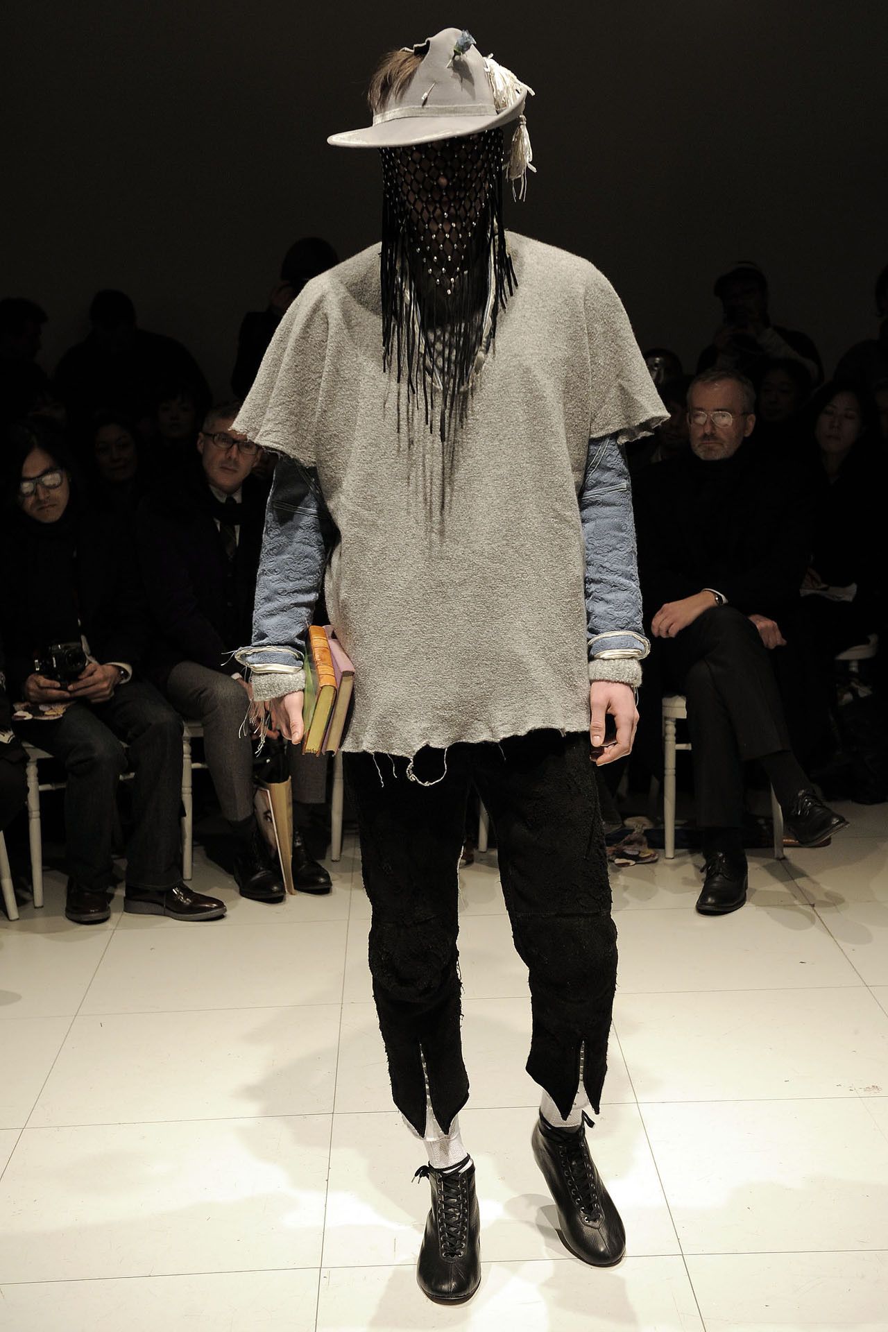 Number (N)ine AW09 Cropped Bent Knee Pants | Grailed