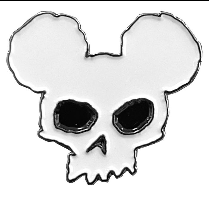 Mickey Mouse Zero Skateboards x Darren Tate MM Skull Deck & Enamel Pin ...