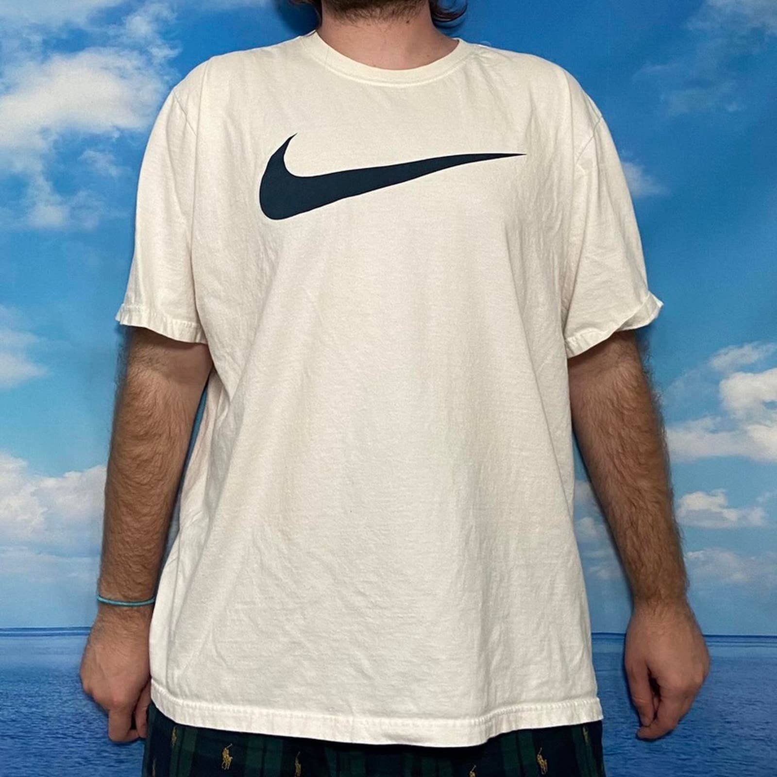 Nike Modern nike basic swoosh t shirt | Grailed
