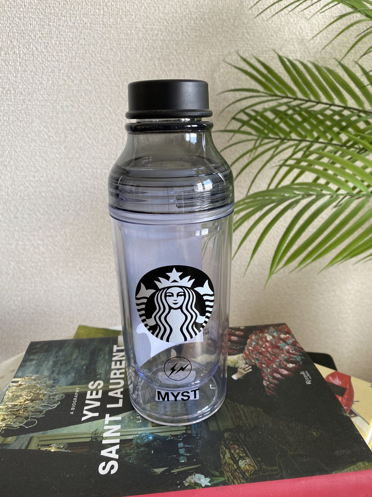 Fragment Design × Hiroshi Fujiwara Fragment X Starbucks japan limited ...