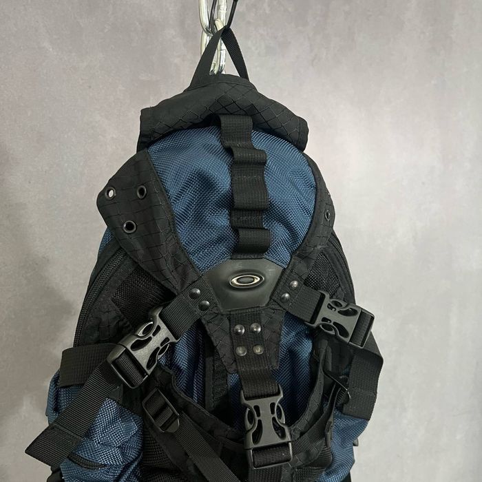 Oakley Rare vintage Y2K Oakley tactical backpack bag | Grailed