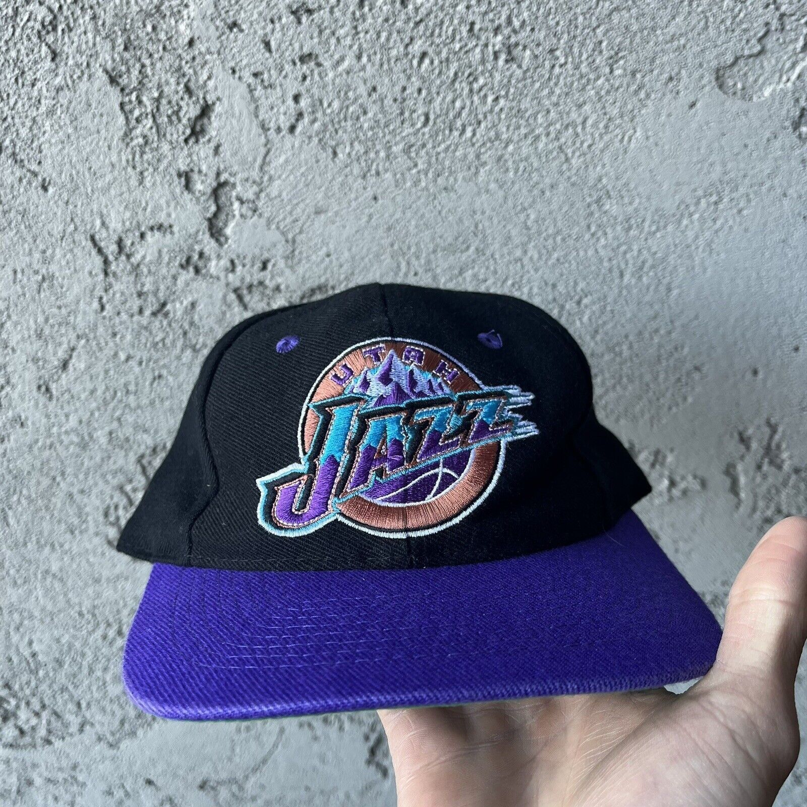 NBA × Vintage VINTAGE Utah Jazz Hat Cap Purple Snap Back NBA Basketball ...