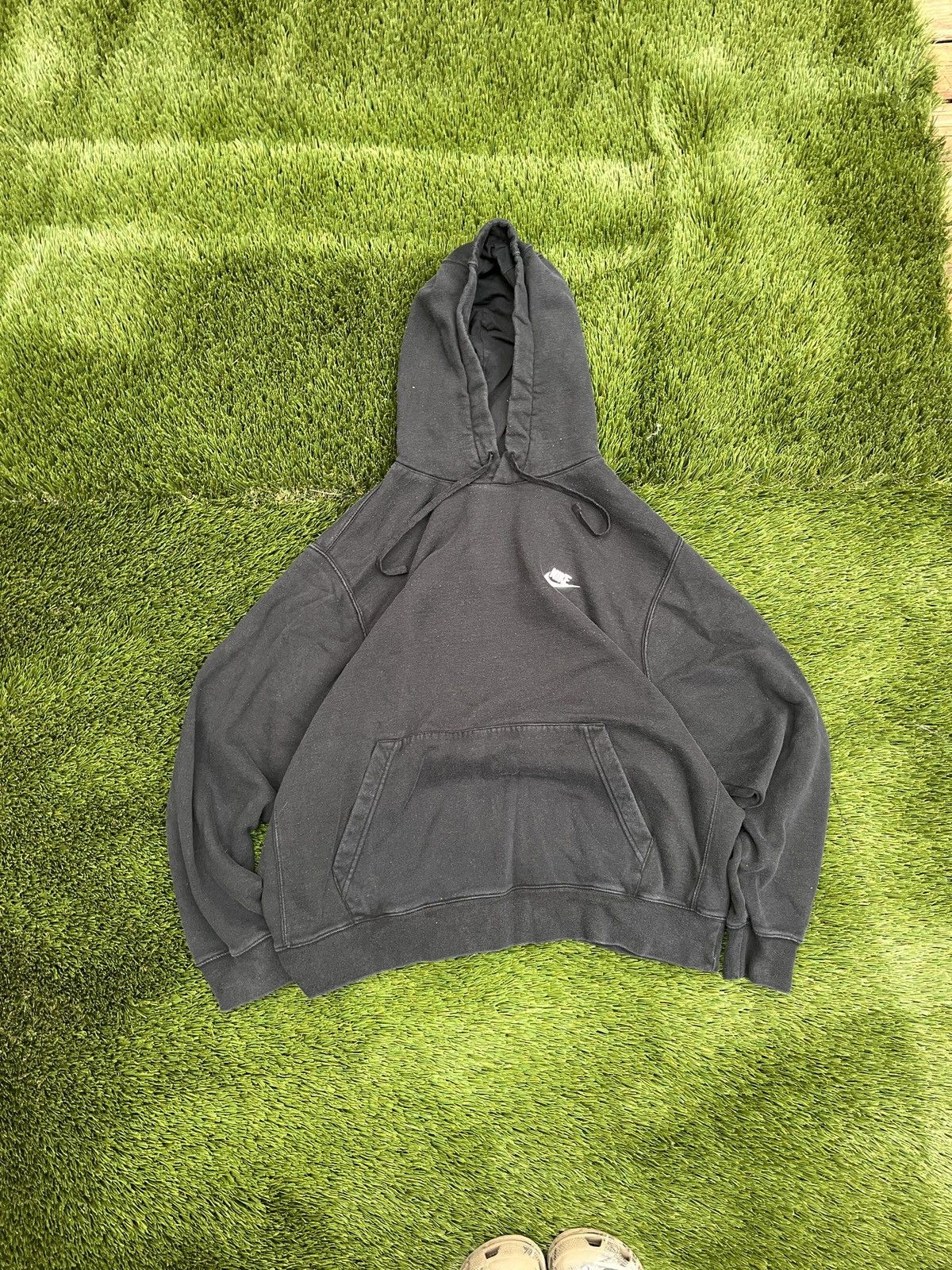 Nike Nike Small Logo Essential Hoodie XL | Grailed