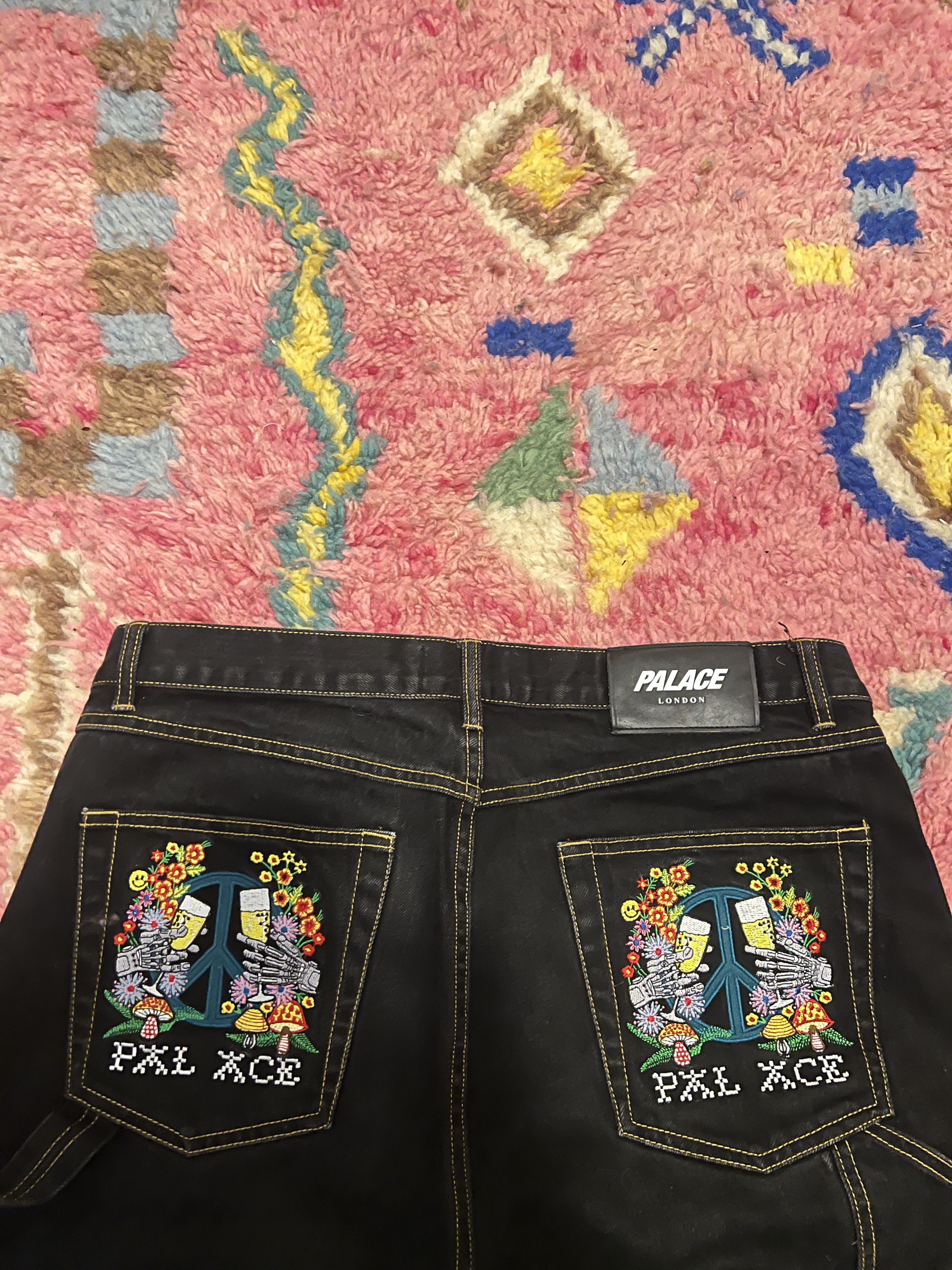 Palace Hippy Salute denim Jorts Black | Grailed