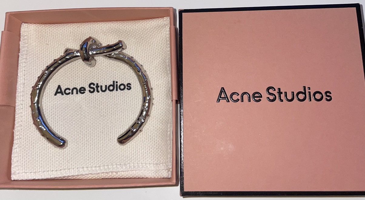 Acne Studios KNOT CUFF BRACELET | Grailed