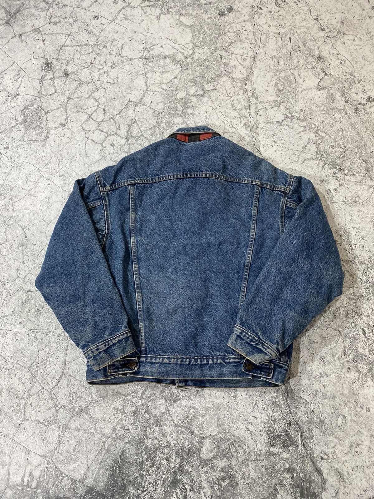 Vintage Vintage 90’s Levis Blanket Lined Trucker Jacket | Grailed