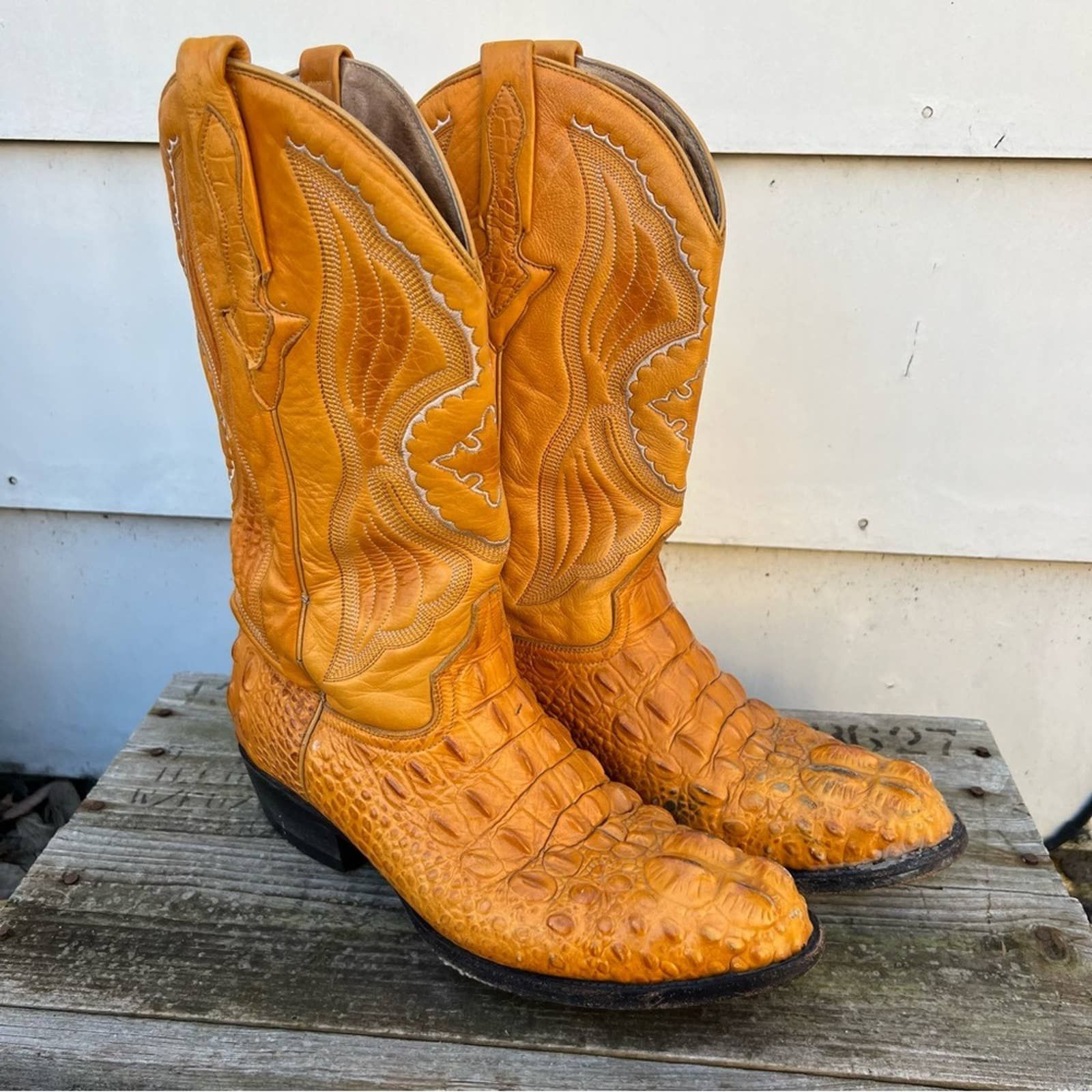 Vintage El Presidente Gold Collection Hornback Gator Cowboy Boots 9E ...