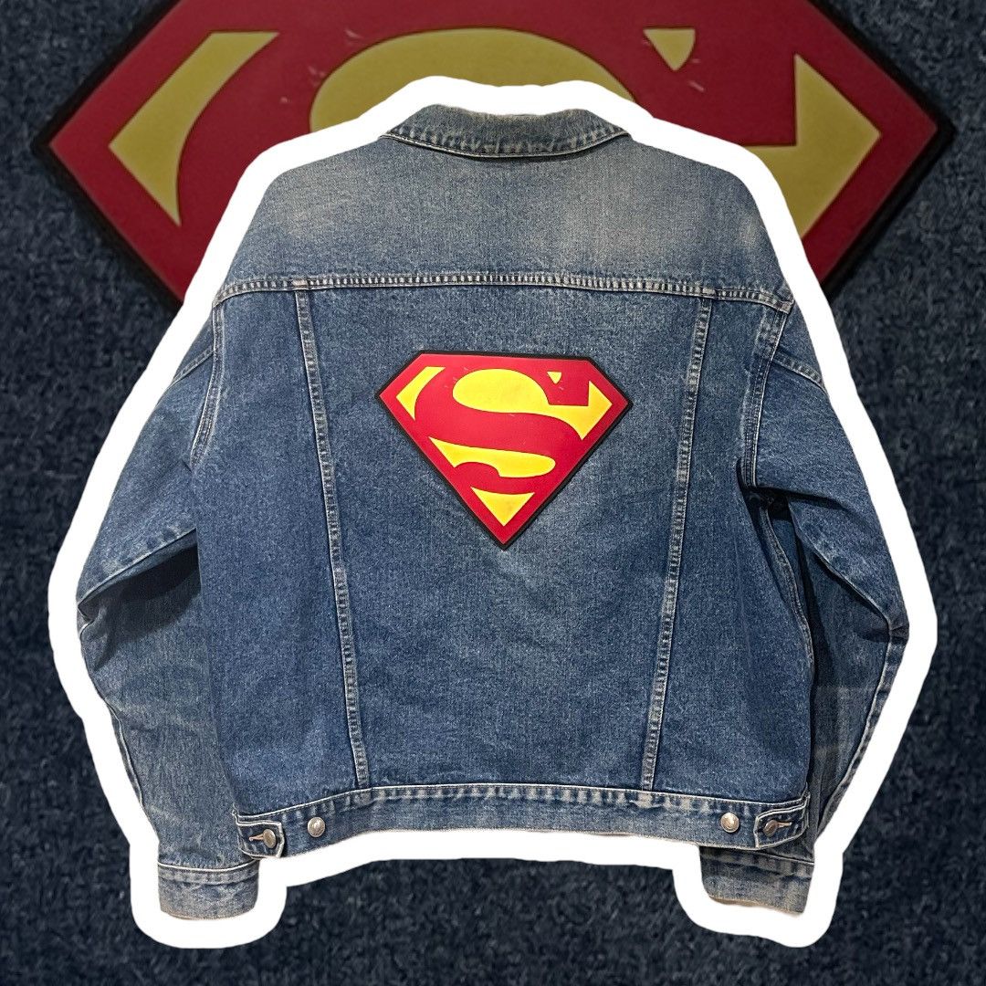DC Comics × Vintage × Warner Bros Men’s Warner Bros. 1999 Superman ...