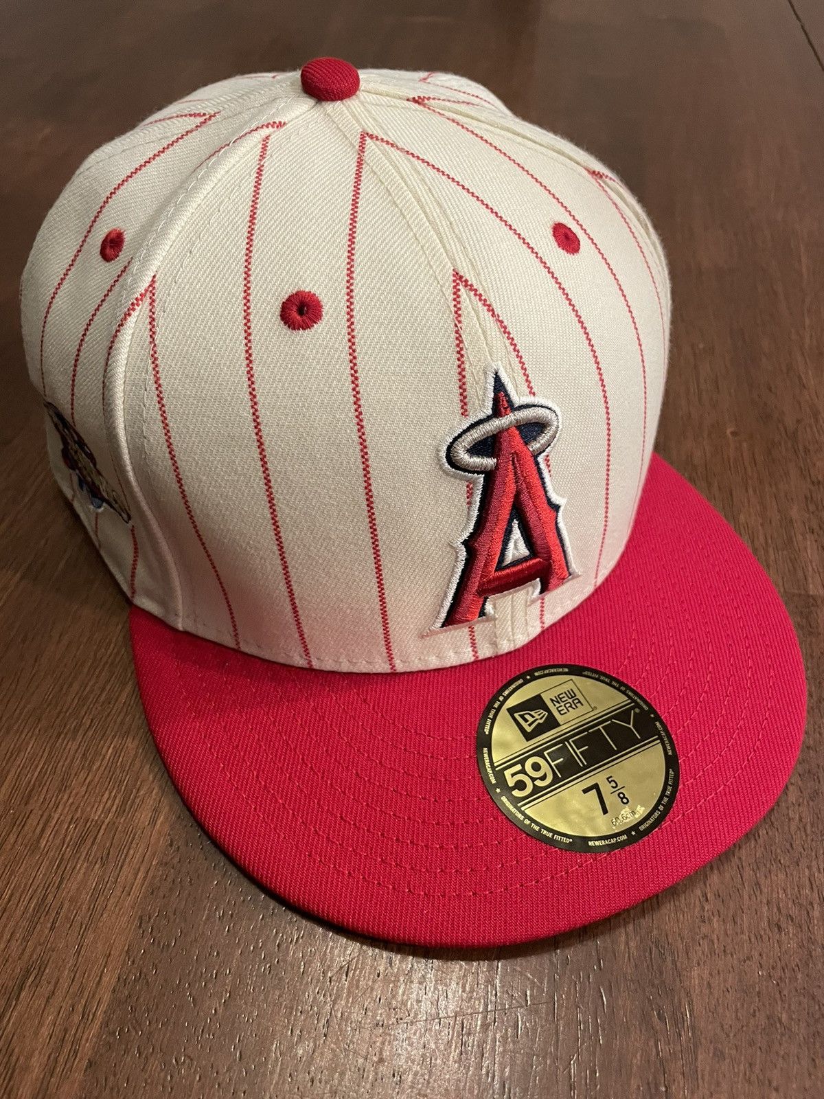 Lids × MLB × New Era NWT LIDS EXCLUSIVE New Era 5950 Angels Pinstripe ...