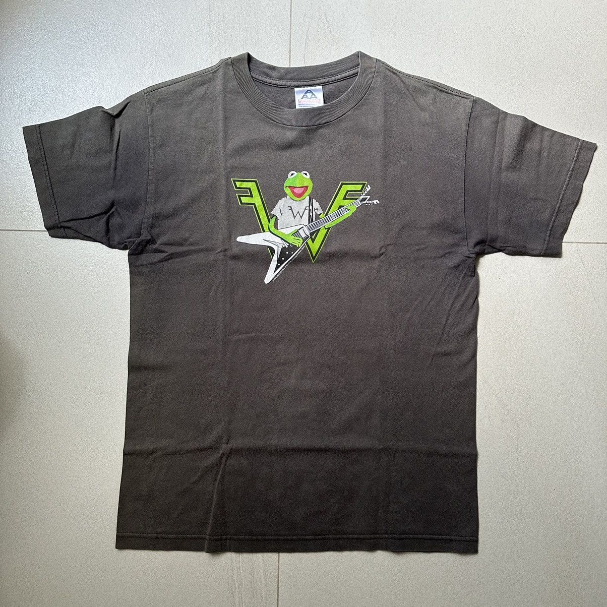 Band Tees × Vintage Weezer Kermit Band Tee | Grailed