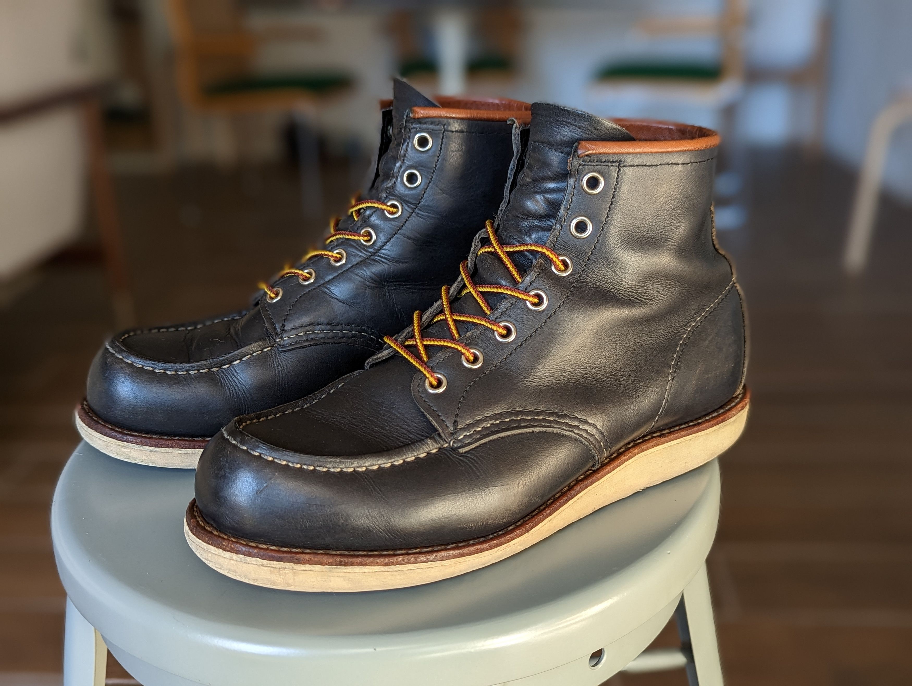 Red Wing Limited Edition 6" Moc Toe in Navy Portage #8859 | Grailed