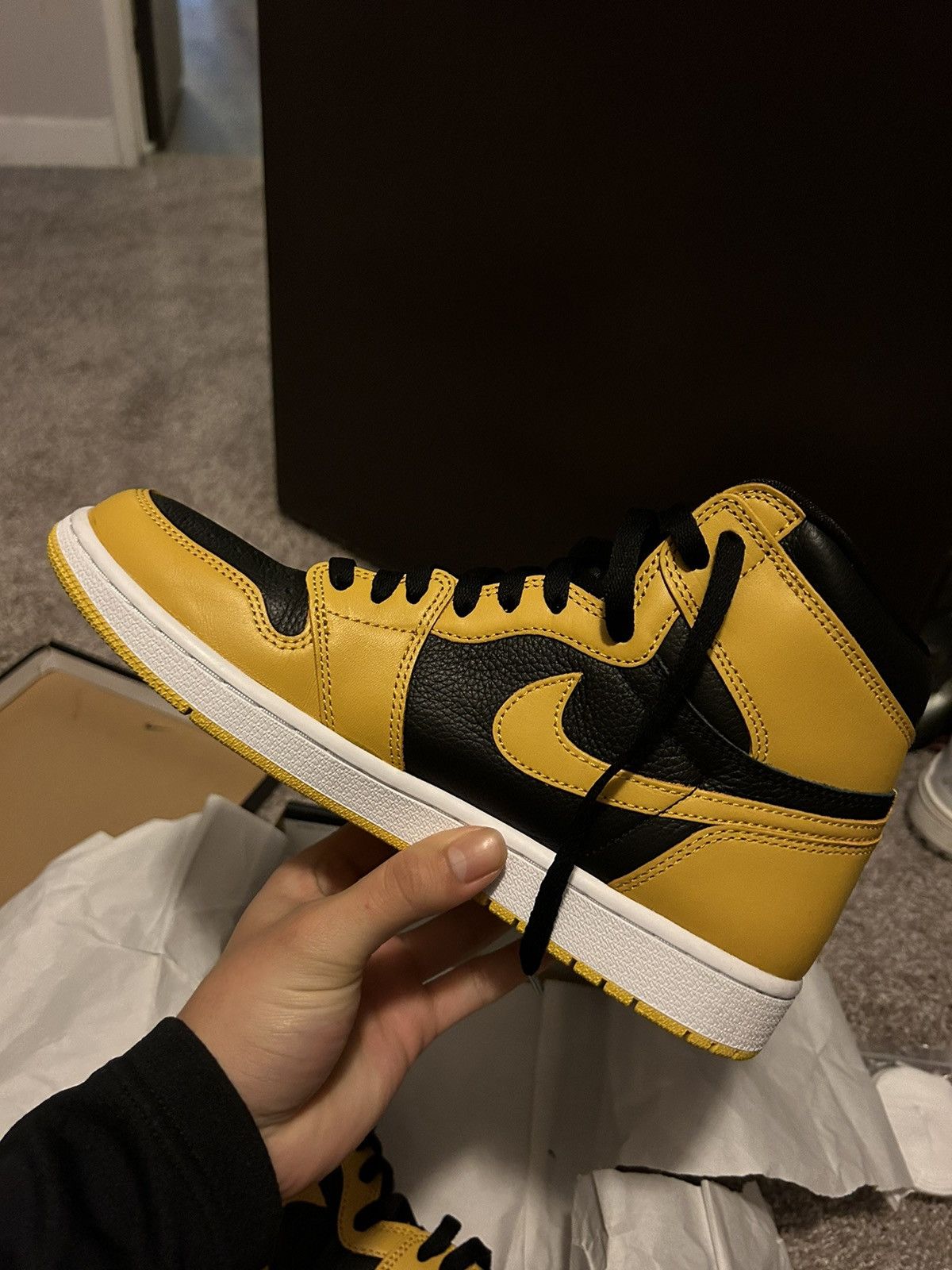 Jordan Brand × Nike Air Jordan 1 ‘Pollen’ | Grailed