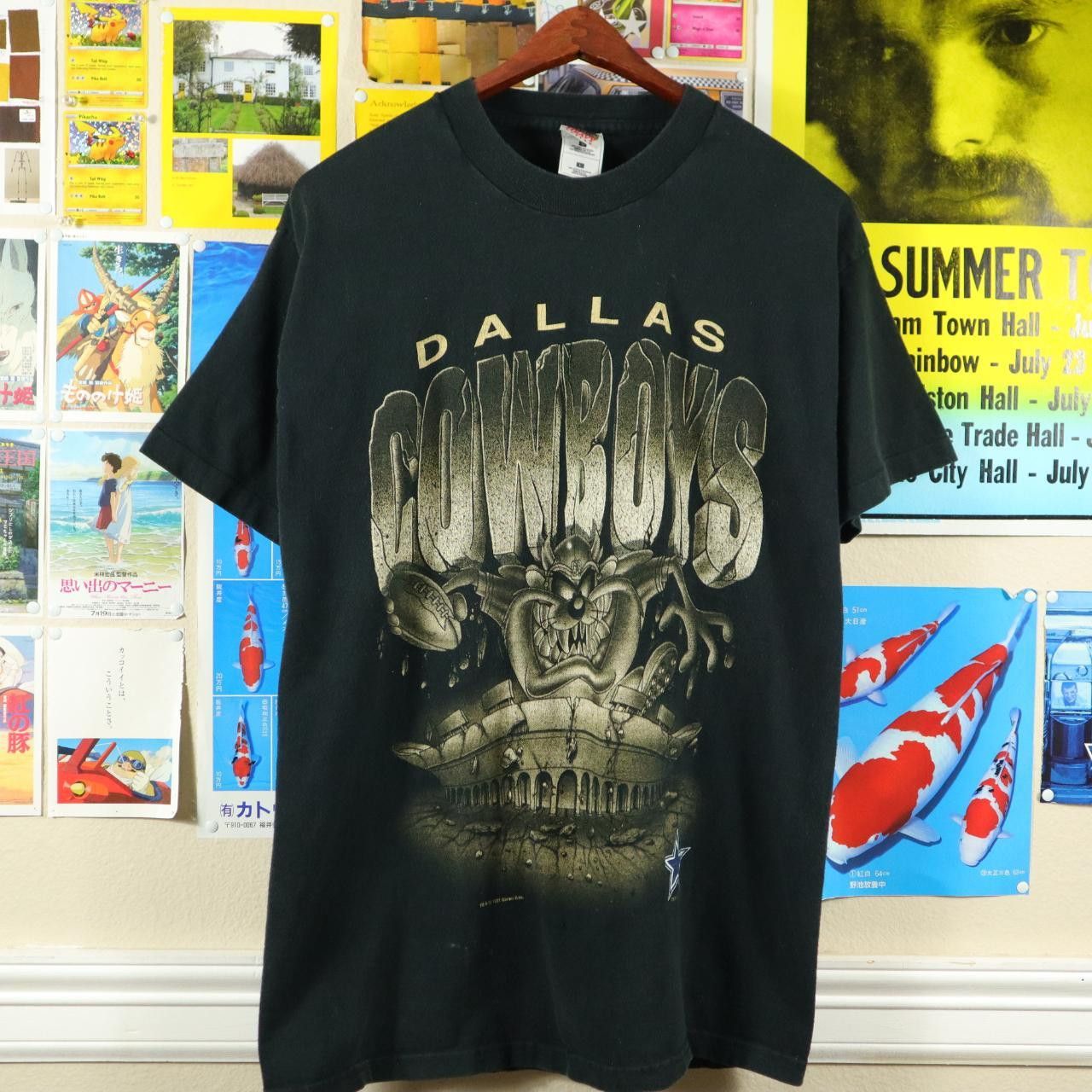 Cartoon Network × Vintage Vintage Dallas Cowboys Taz Cartoon T-shirt ...