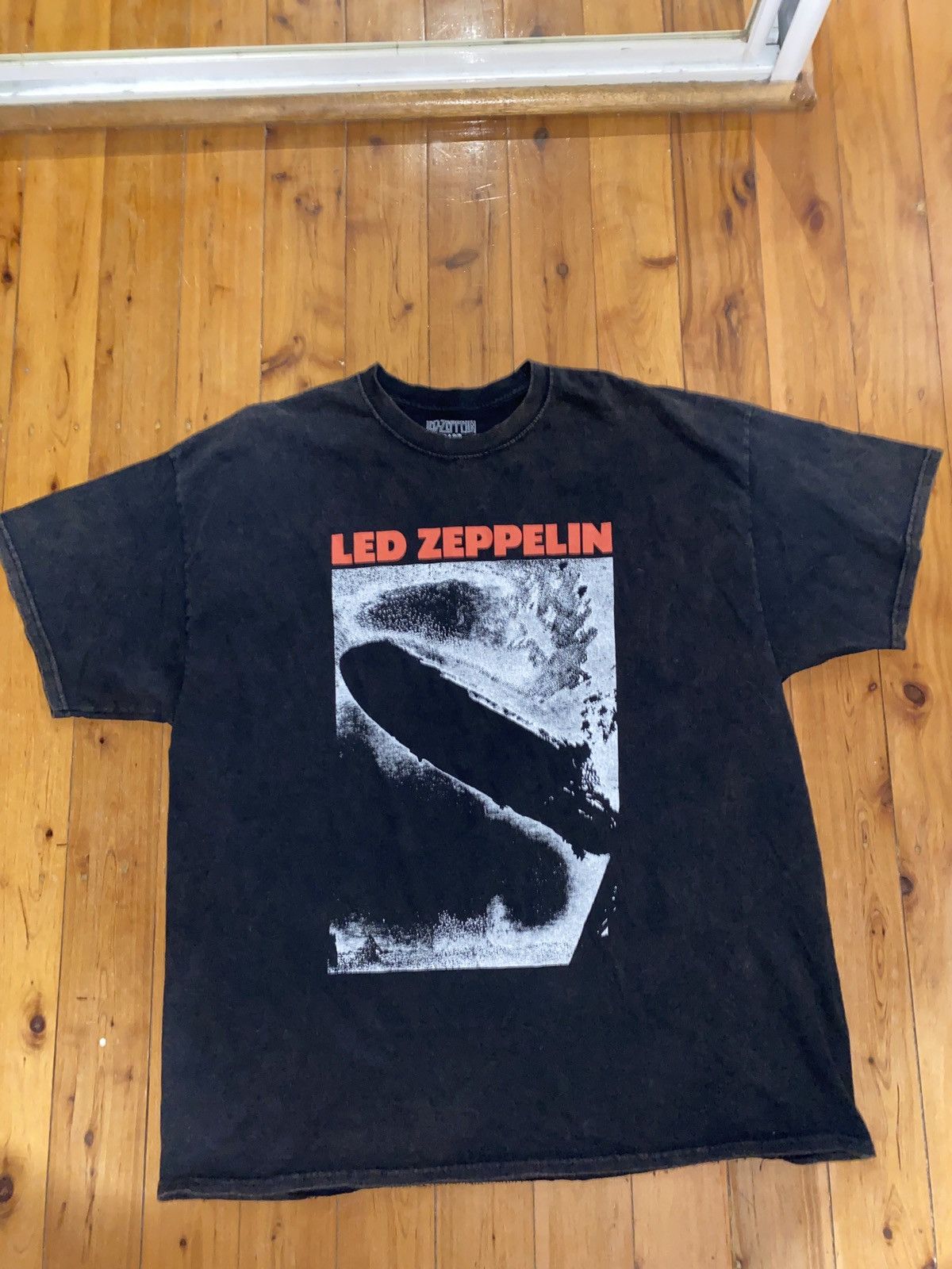Band Tees × Led Zeppelin Vintage Led Zeppelin Blimp Tee | Grailed