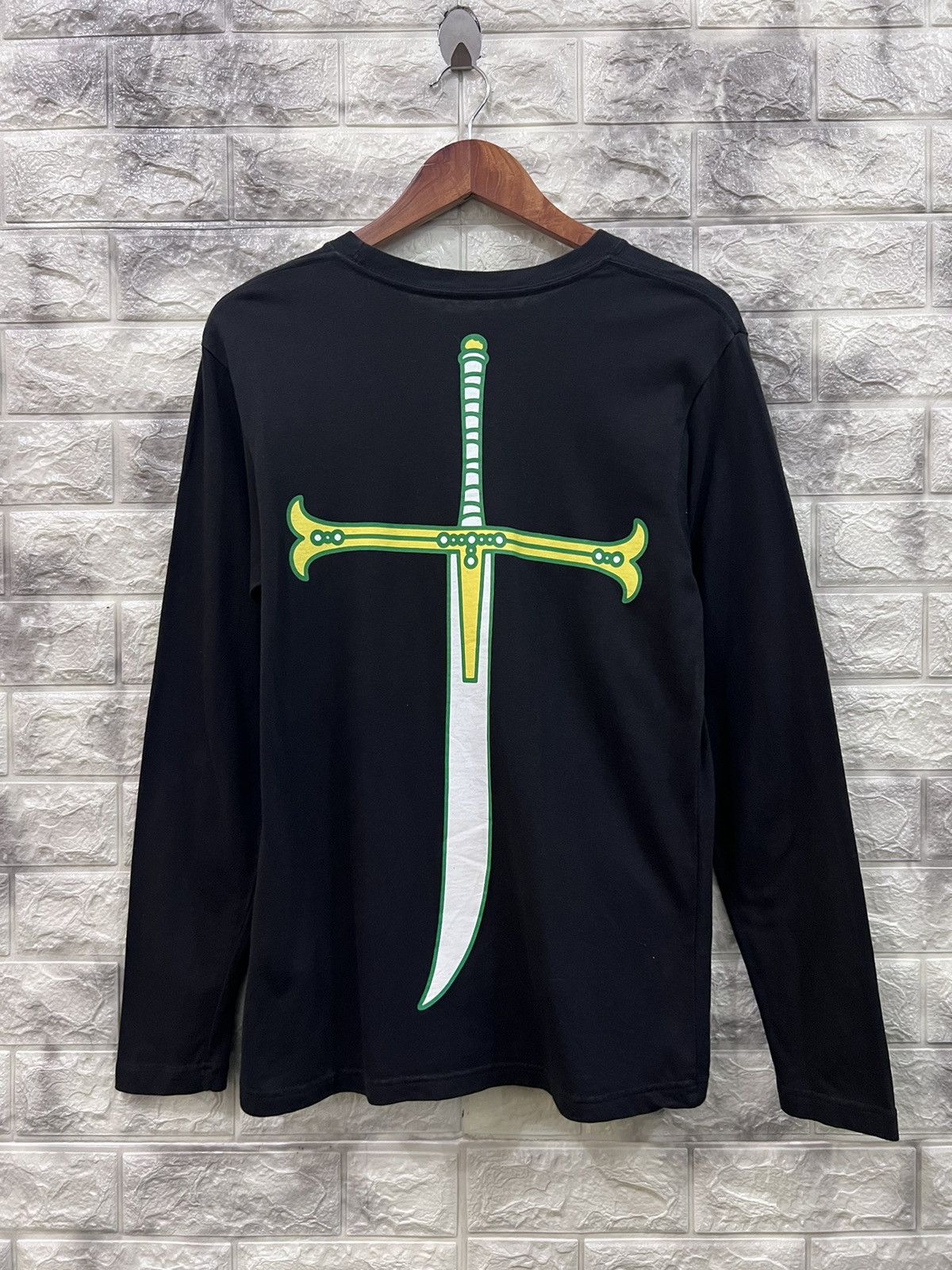 One Piece × Vintage Vintage One Piece “Dracule Mihawk” Shirt | Grailed