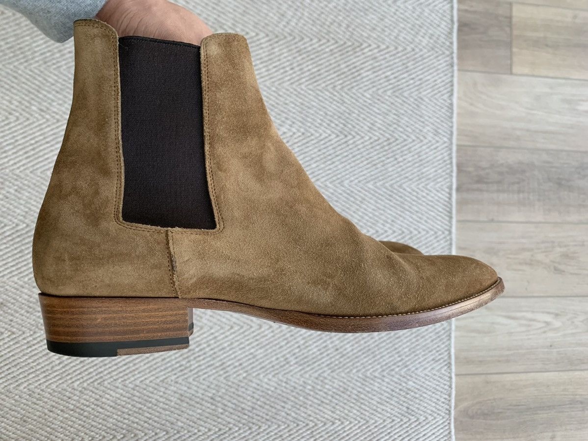 Yves Saint Laurent YSL WYATT CHELSEA BOOTS (TOBACCO) | Grailed