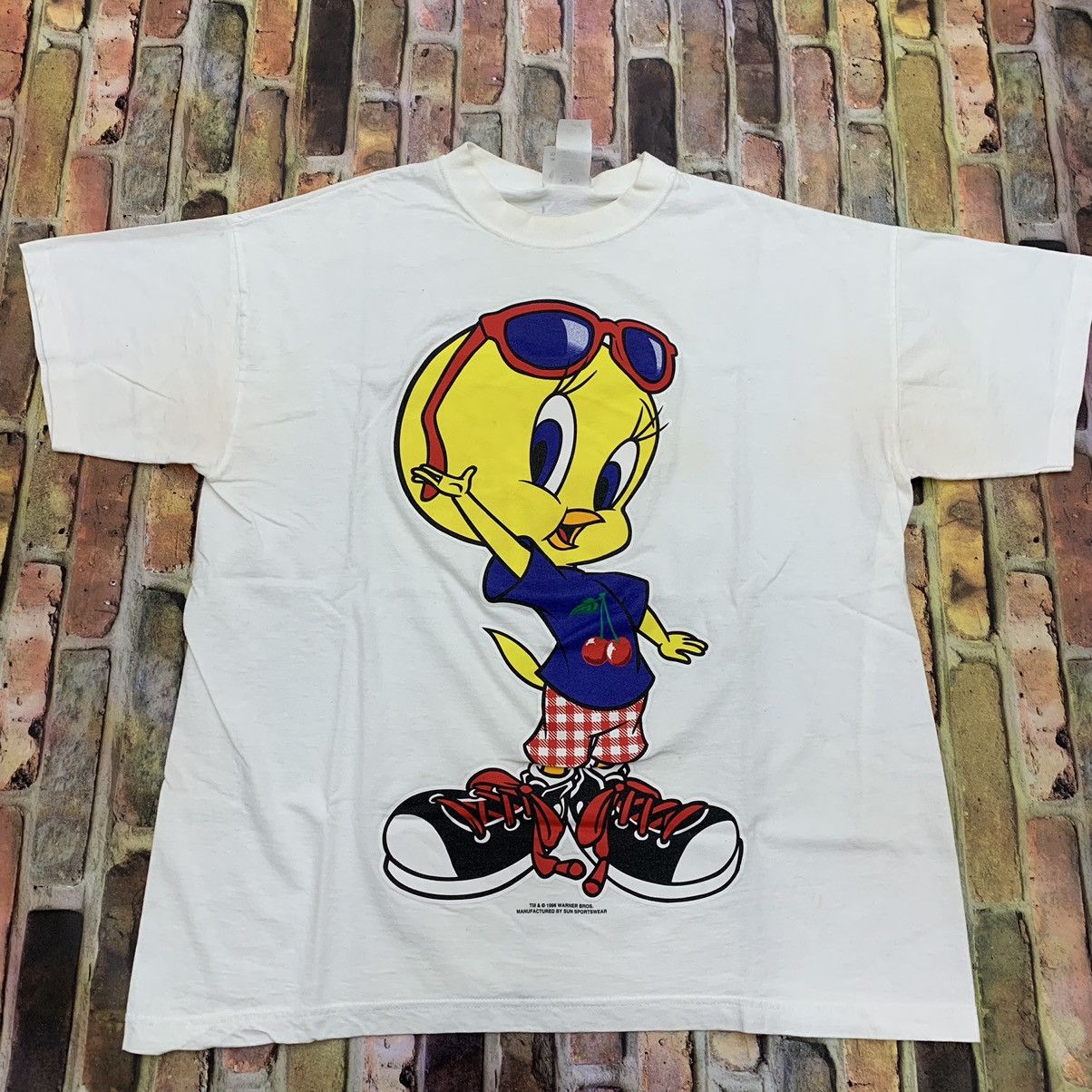 Vintage × Warner Bros Vintage Tweety tee | Grailed