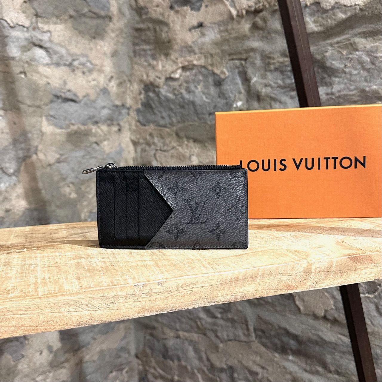 Louis Vuitton Louis Vuitton Monogram Eclipse Reverse Grey Coin Card ...