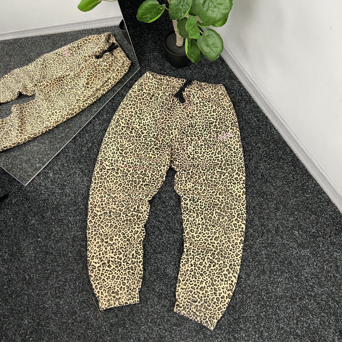 Streetwear × Vintage × Von Dutch Von Dutch Leopard Monogram Sweatpants ...