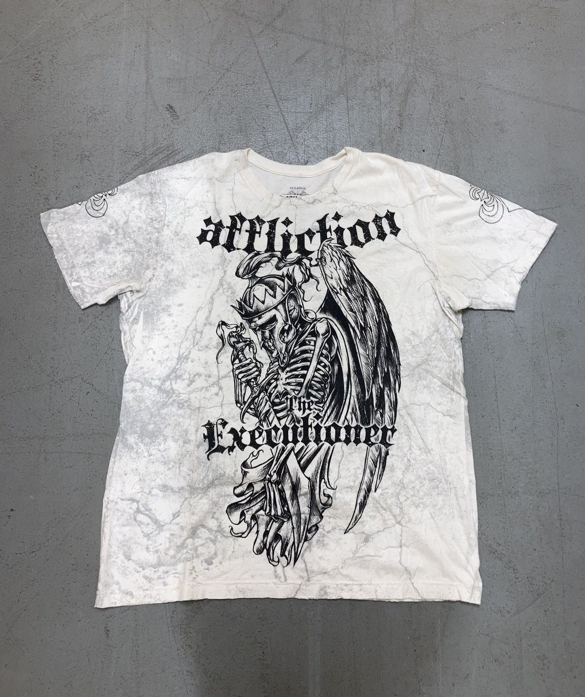 Affliction × Streetwear × Vintage AFFLICTION Y2K THRASHED SKULL ...