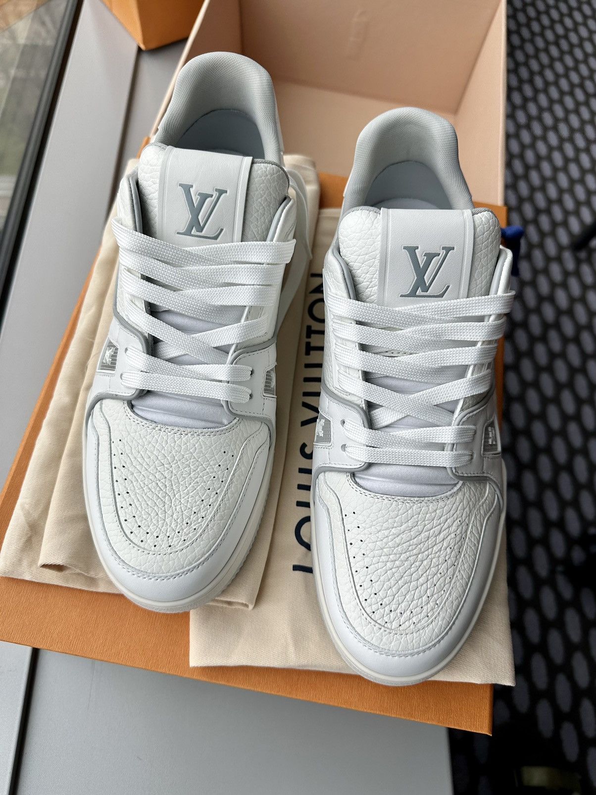 Louis Vuitton SNEAKER LV TRAINER | Grailed