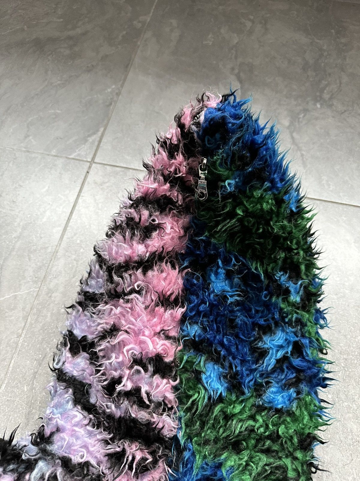 H&M × Kenzo KENZO X H&M Tiger Stripe Faux Fur Full Zip H&M × Kenzo KENZO X H&M Tiger Stripe Faux Fur Full Zip