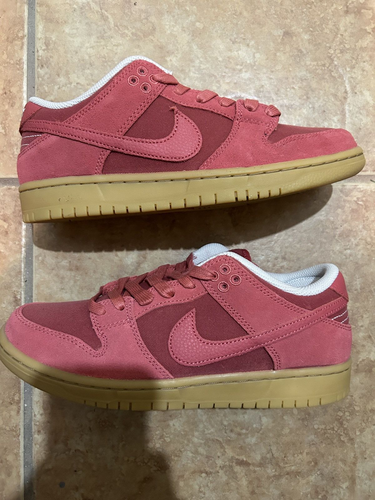 Nike Nike Dunk Low GS ‘Foam Finger’ | Grailed