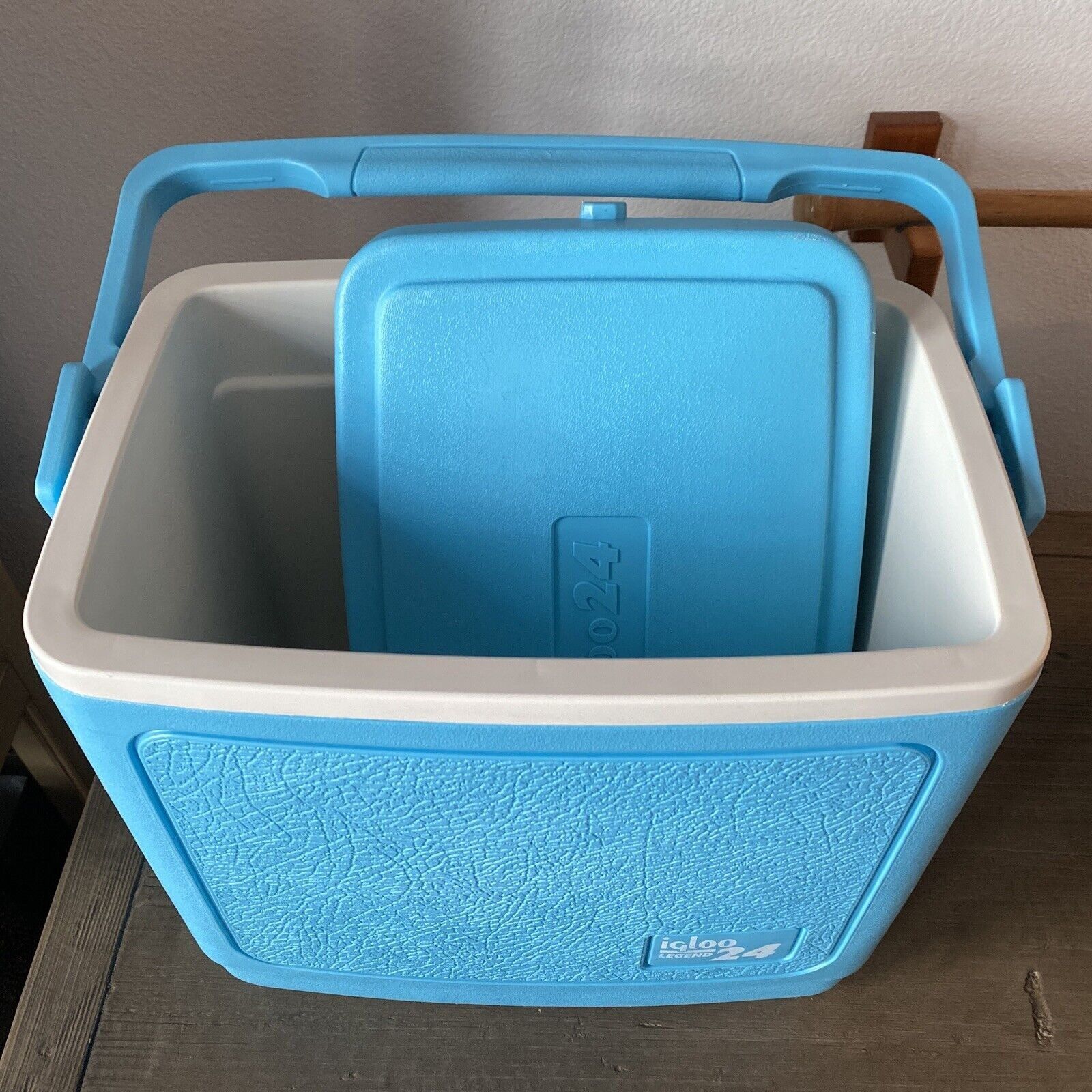 Vintage Legend 24 IGLOO Cooler Ice Chest Barbie Tiffany Blue 1987/88 ...