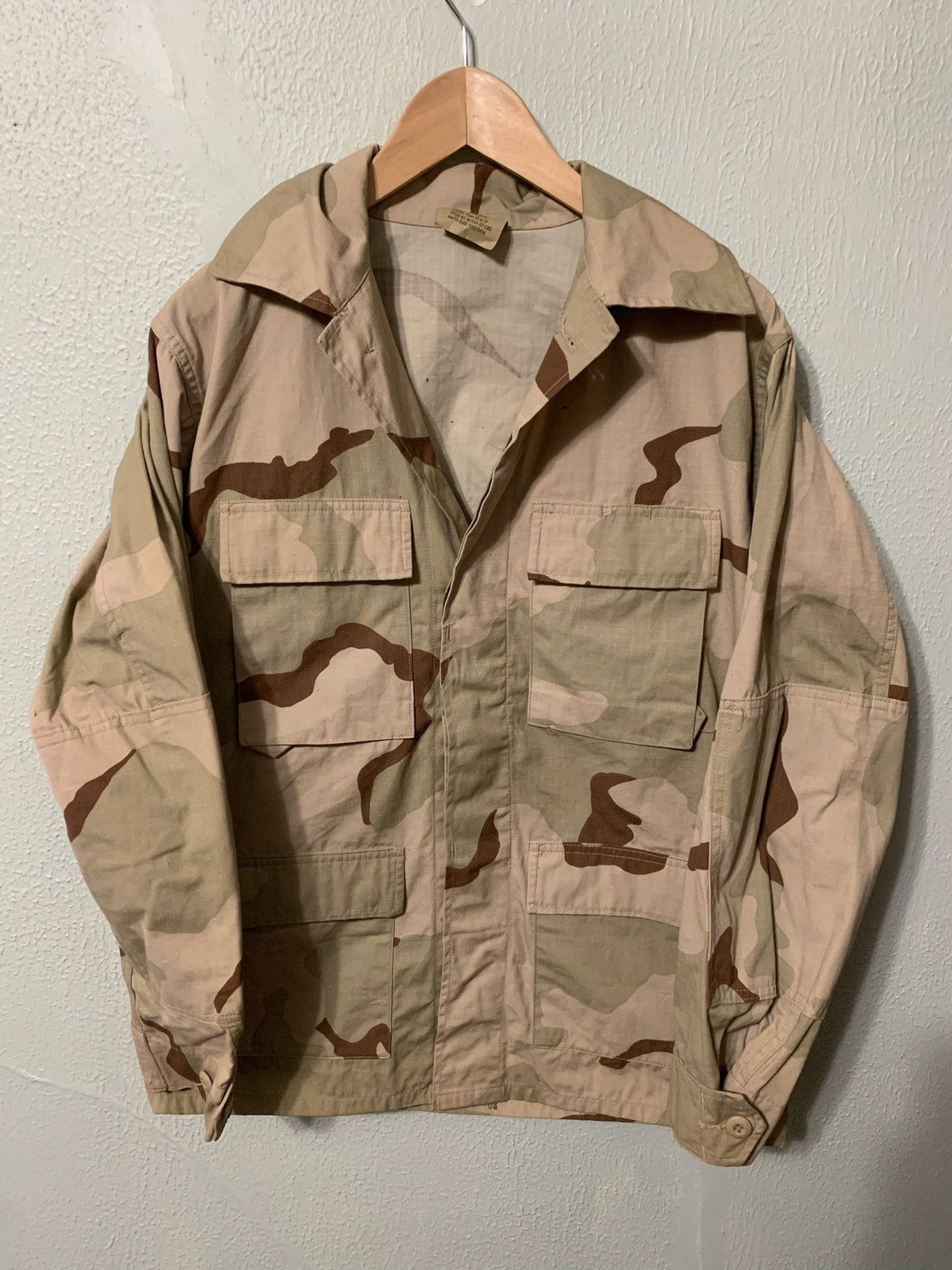 Military × Vintage Vintage Iraq War Desert Camo Field Shirt | Grailed