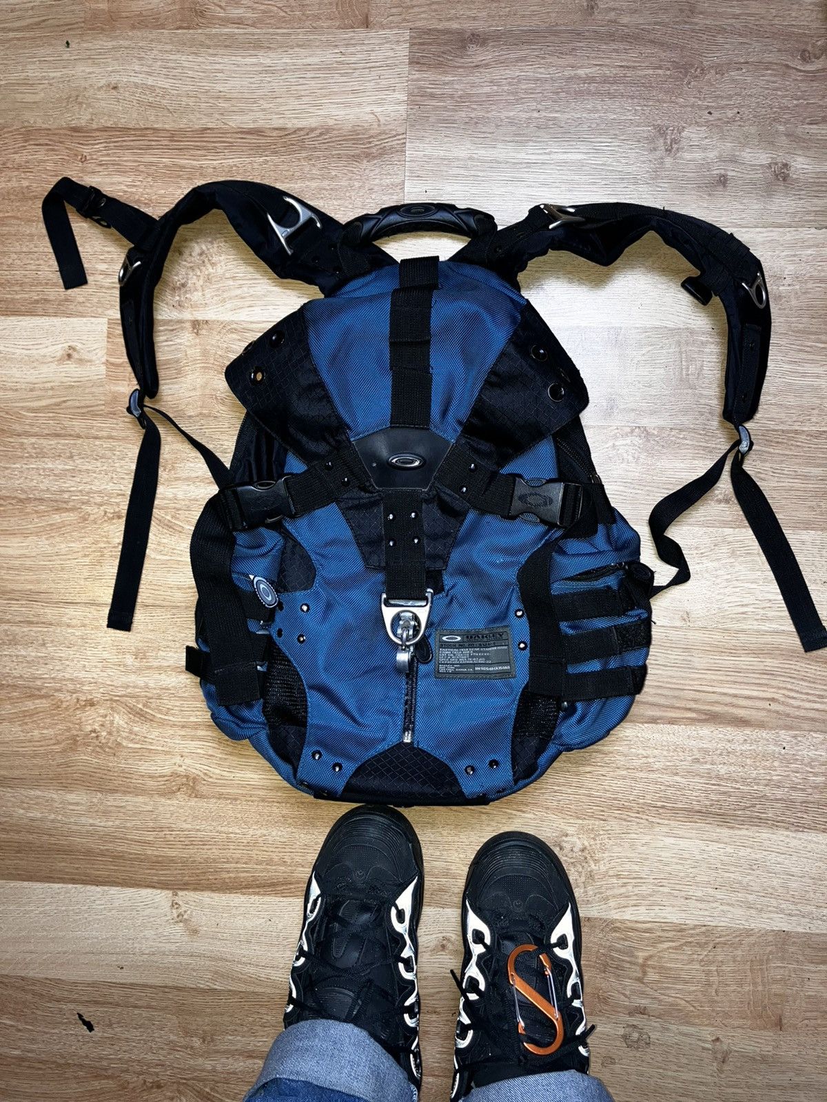 Vintage Oakley Iconic 2000s Utility Carbine Backpack | Grailed