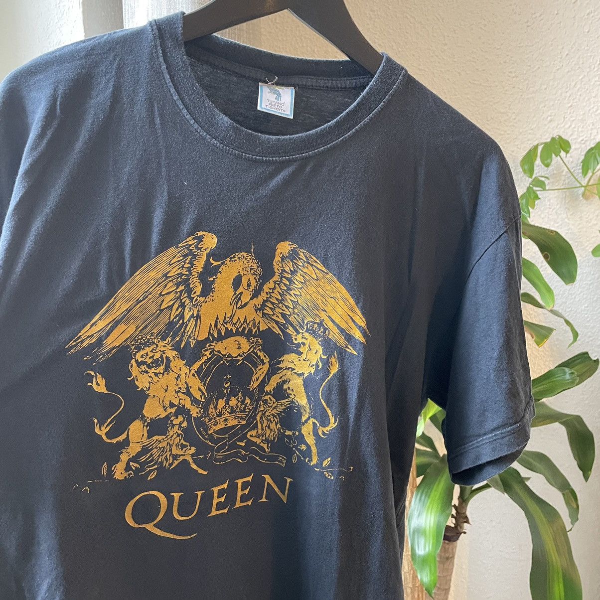 Vintage Queen Vintage Band Tee | Grailed