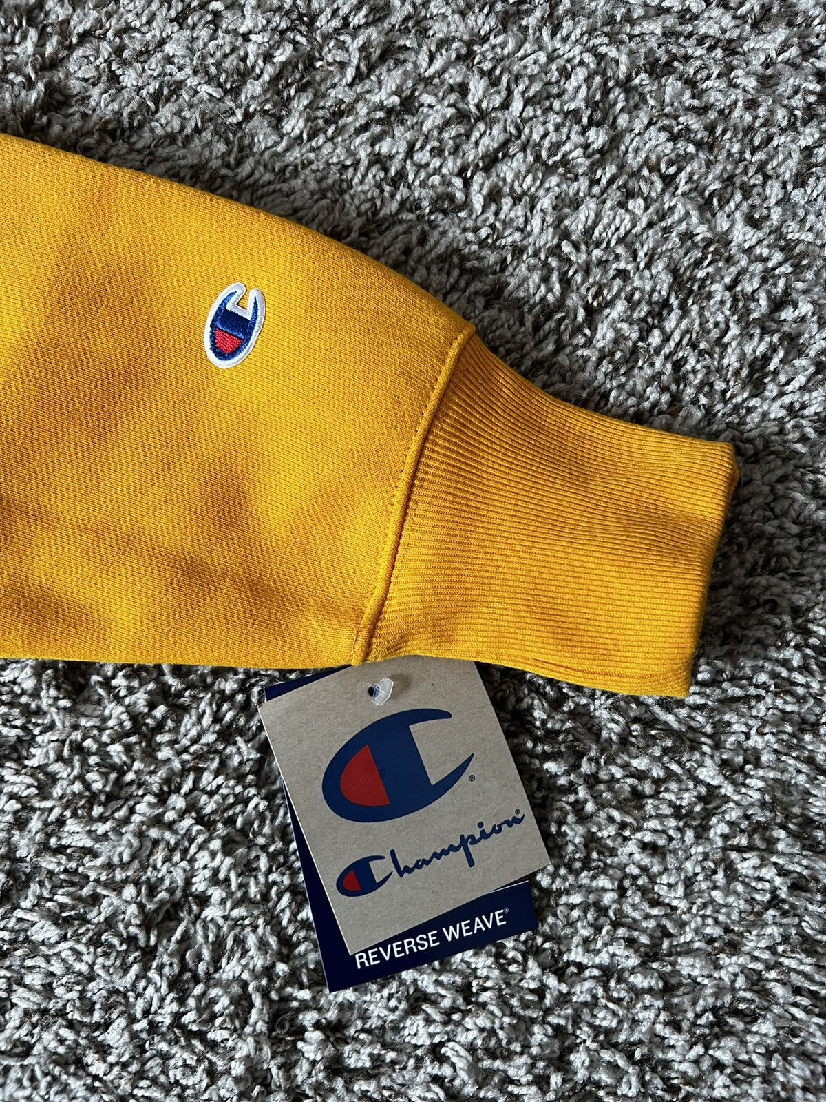 Champion BRAND NEW CHAMPION MENS REVERSE WEAVE GOLD MEDIUM | Grailed