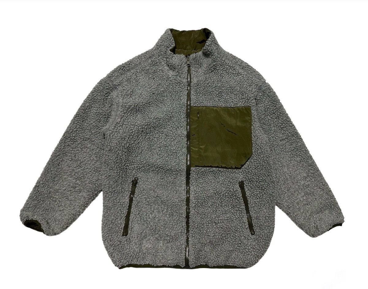 Streetwear × Uniqlo Uniqlo reversible fleece nylon jacket | Grailed