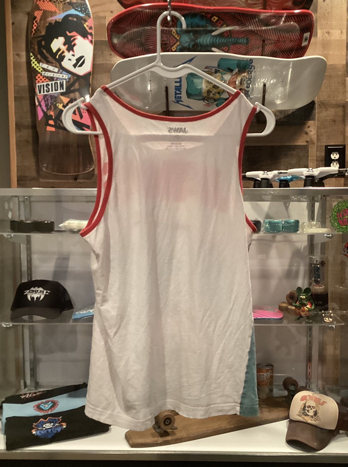 Universal Studios Universal studios Jaws movie graphic tank top small ...