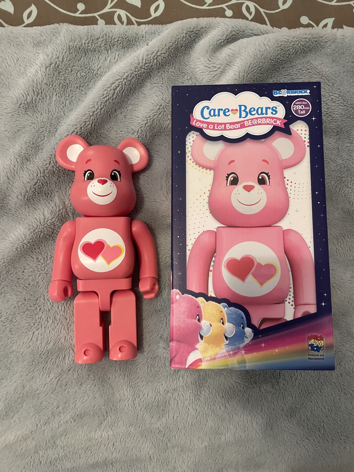 Medicom Bearbrick Bearbrick x Care Bears Love-a-Lot Bear (TM) 400% ...