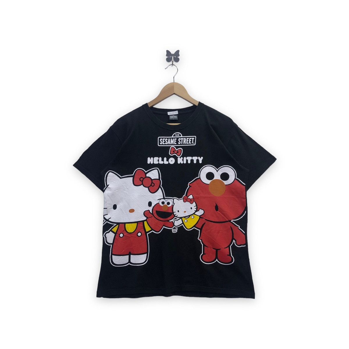 Cartoon Network ‘Sesame Street Elmo x Hello Kitty T-shirt | Grailed